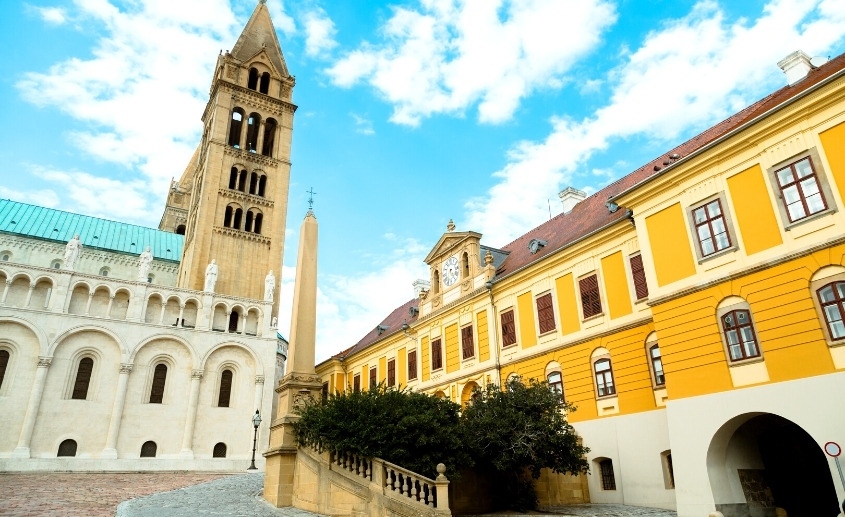 Pečuj putovanje 2025 | 75€ za paket aranžman (1 noćenje / 2 dana)